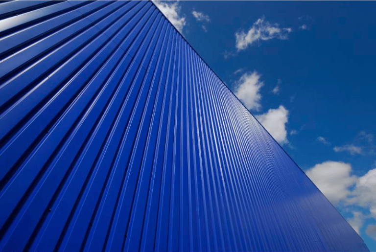 Tipos chapas para fachadas: Panel Sandwich, Acero, Colaborantes